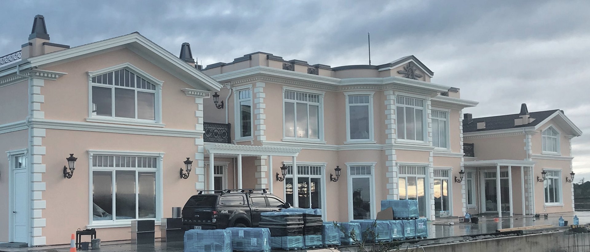 The Riverhead Mansion by Accumen Shapes | ArchiPro NZ