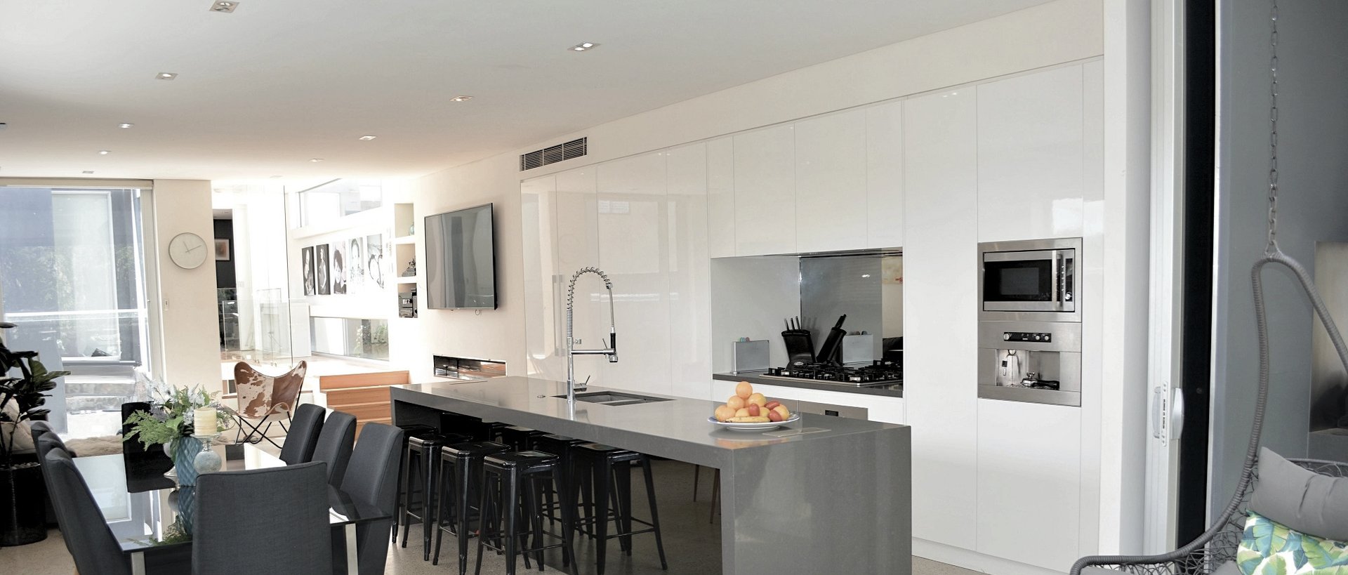 Urban new build by Urban Edge Construction | ArchiPro NZ