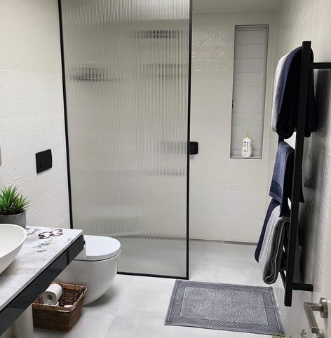 Fluted Shower Screens Haynes Glass | ArchiPro NZ