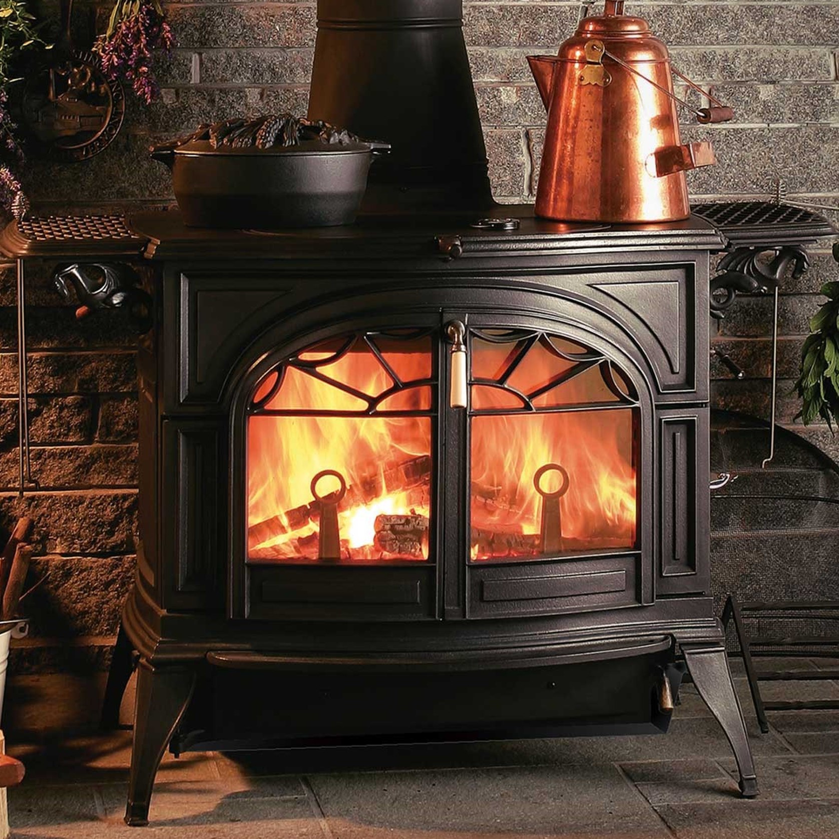 Vermont Castings Defiant Freestanding Wood Fire | ArchiPro NZ