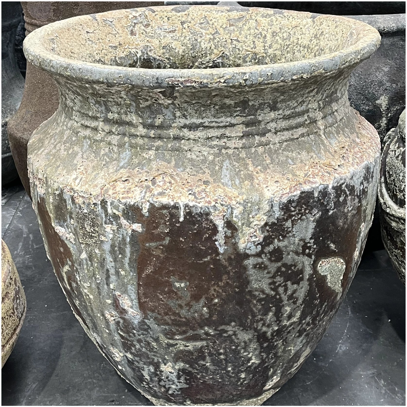 Atlantis - Skorpio Jar (with lines) | ArchiPro NZ