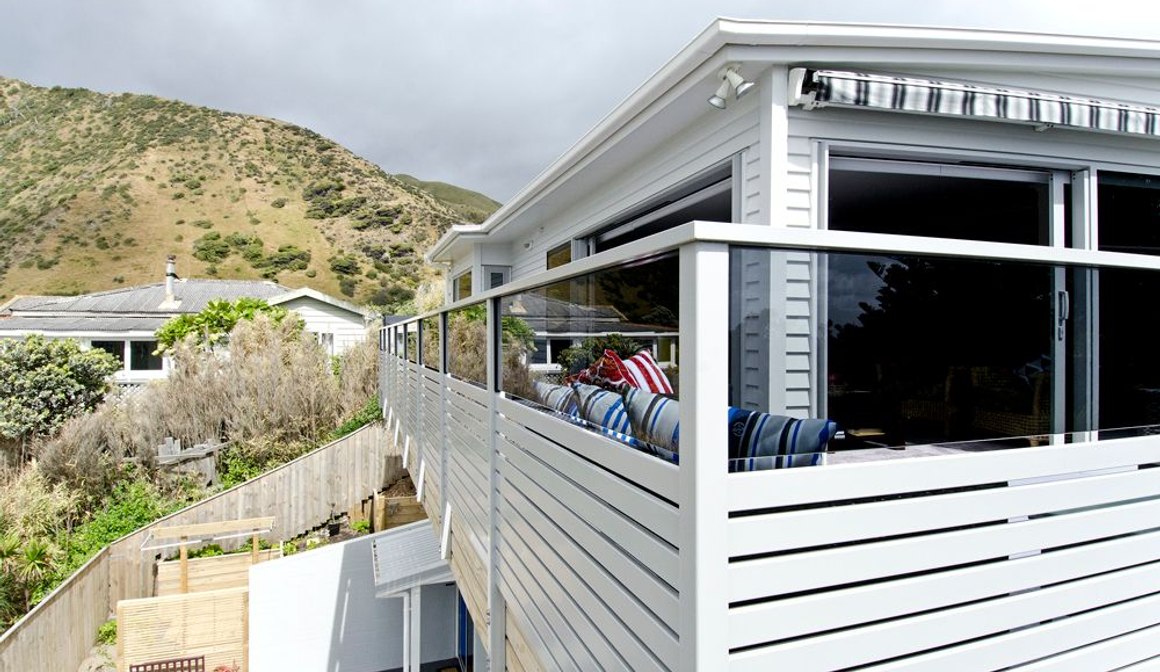 UNEX Safa-Slat Slat Balustrade or Privacy Screen | ArchiPro NZ