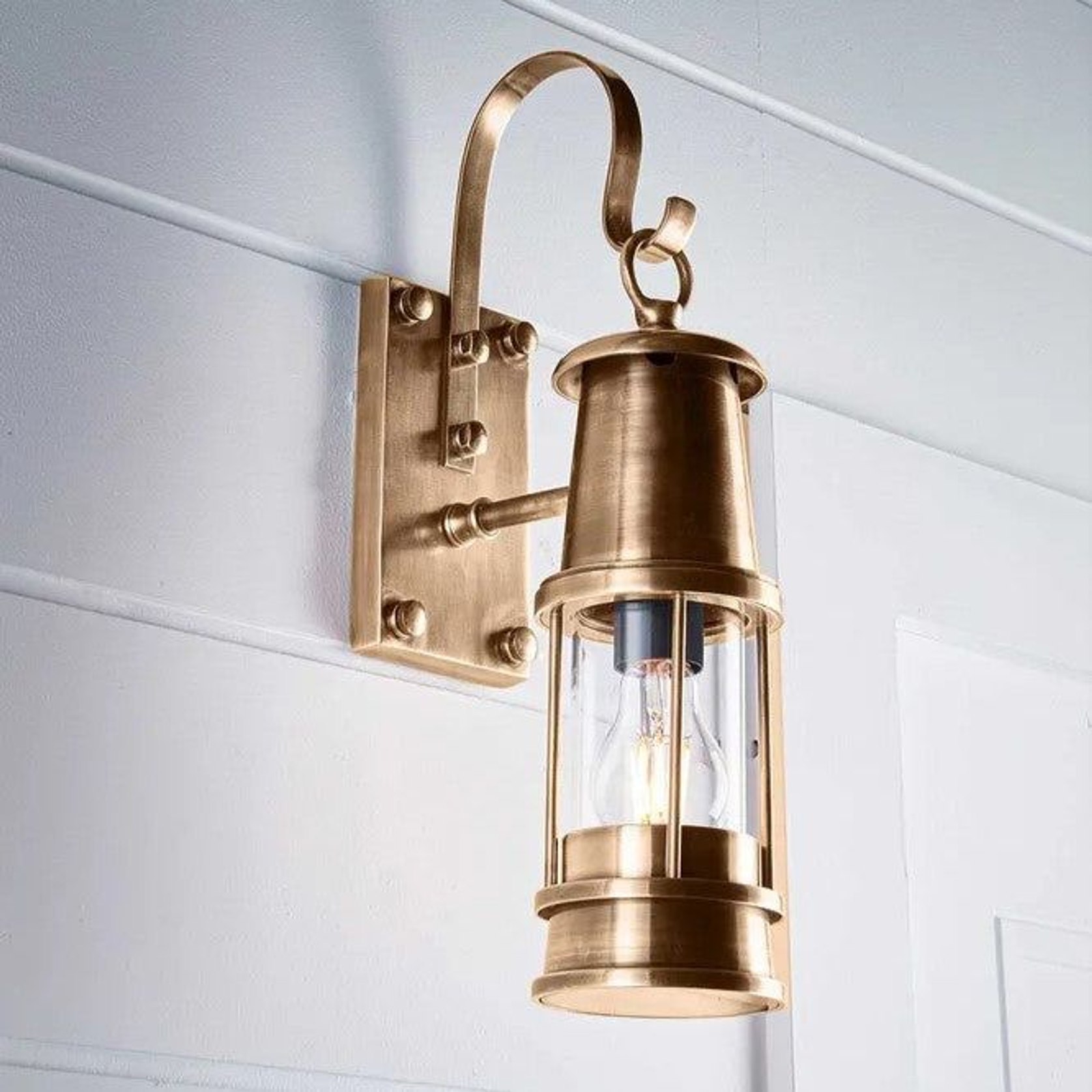 Walker Wall Light | ArchiPro NZ