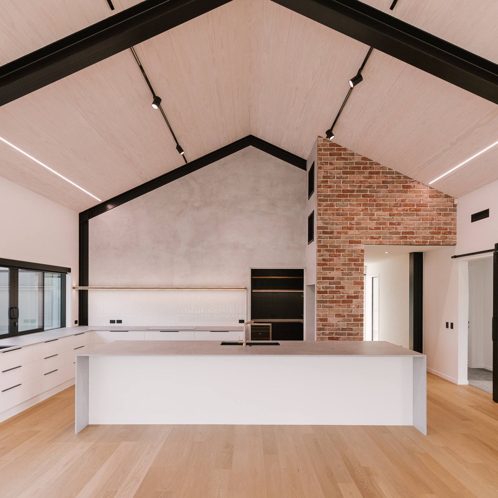 Aged Red - San Selmo Range | Austral Bricks | ArchiPro NZ