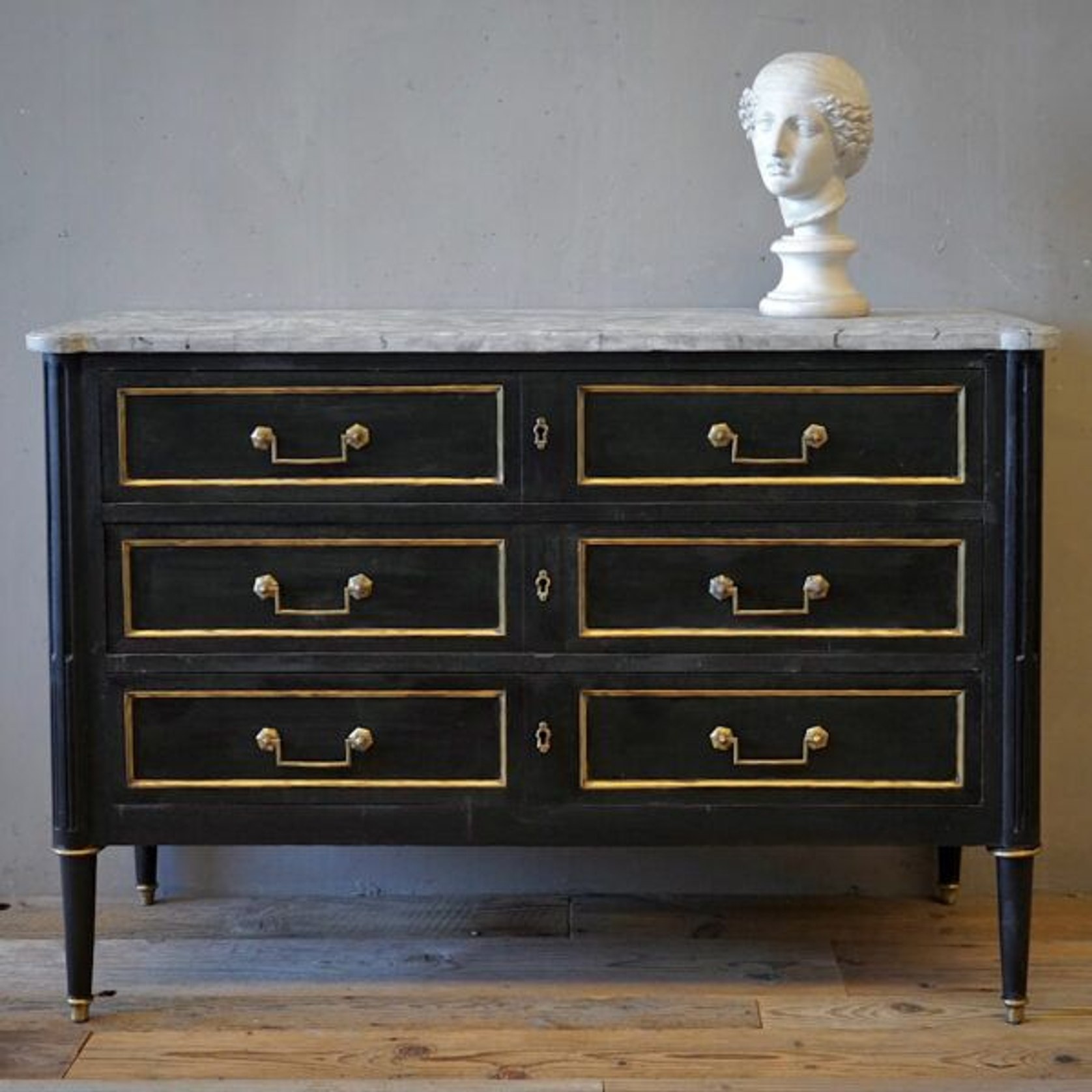 French Louis XVI Black Commode | ArchiPro NZ