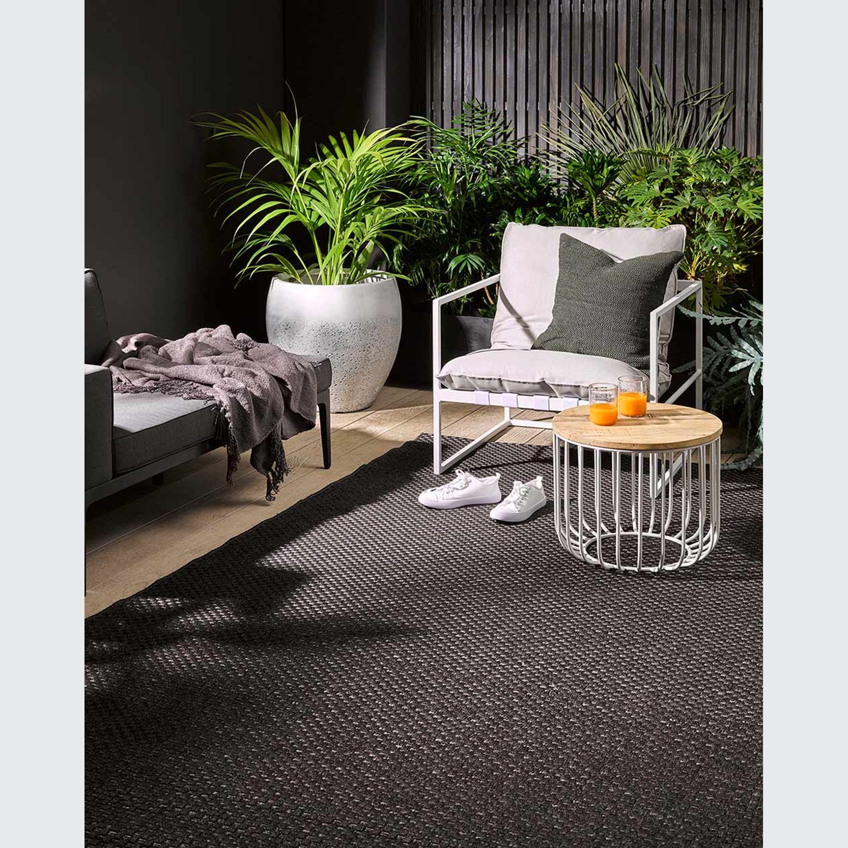 Baya Flax Outdoor Rug - Charcoal | ArchiPro NZ