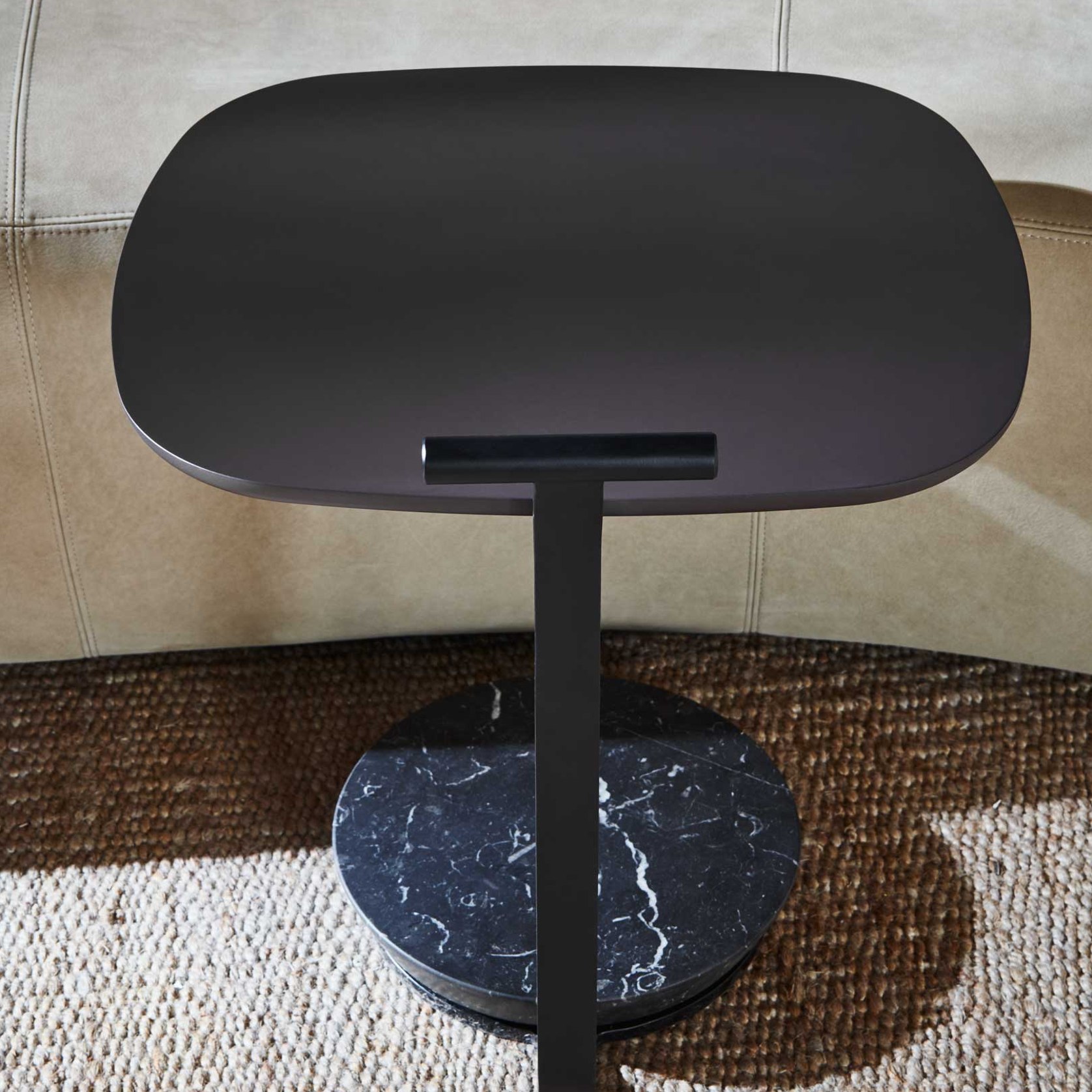 Surf Side Table by Molteni&C | ArchiPro NZ