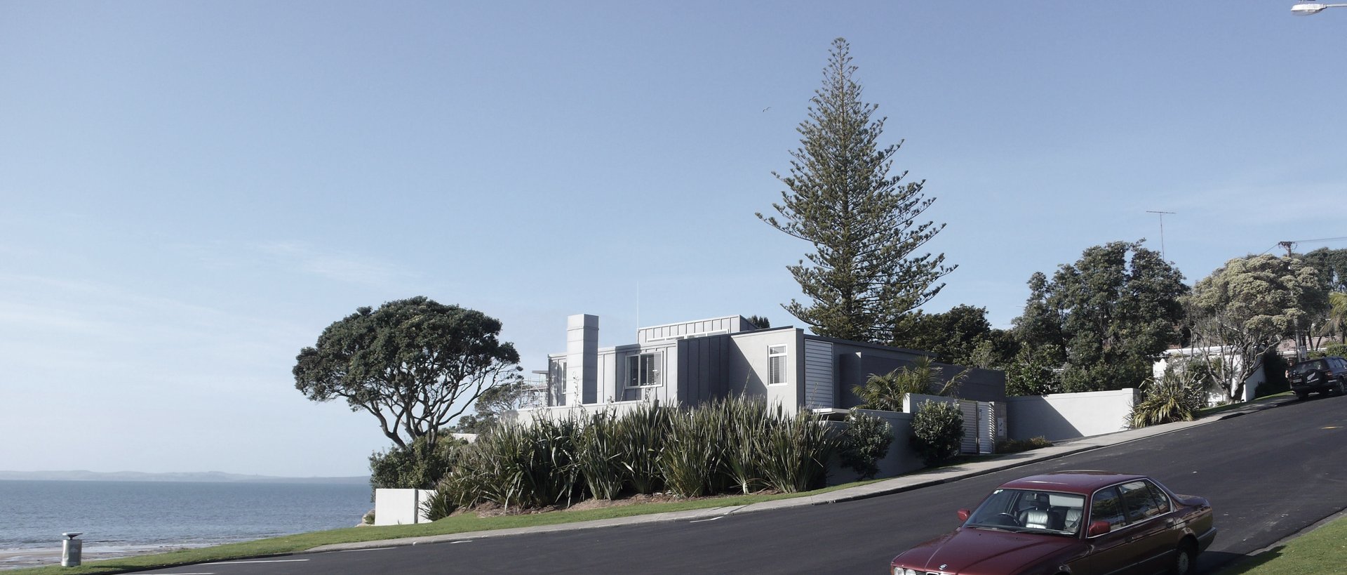 Rothesay Bay Beach by Francis Gp Architects | ArchiPro NZ