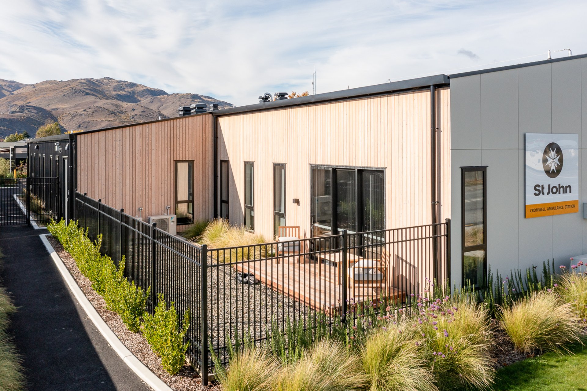 St Johns Garden, Cromwell by Natural Habitats Landscapes | ArchiPro NZ