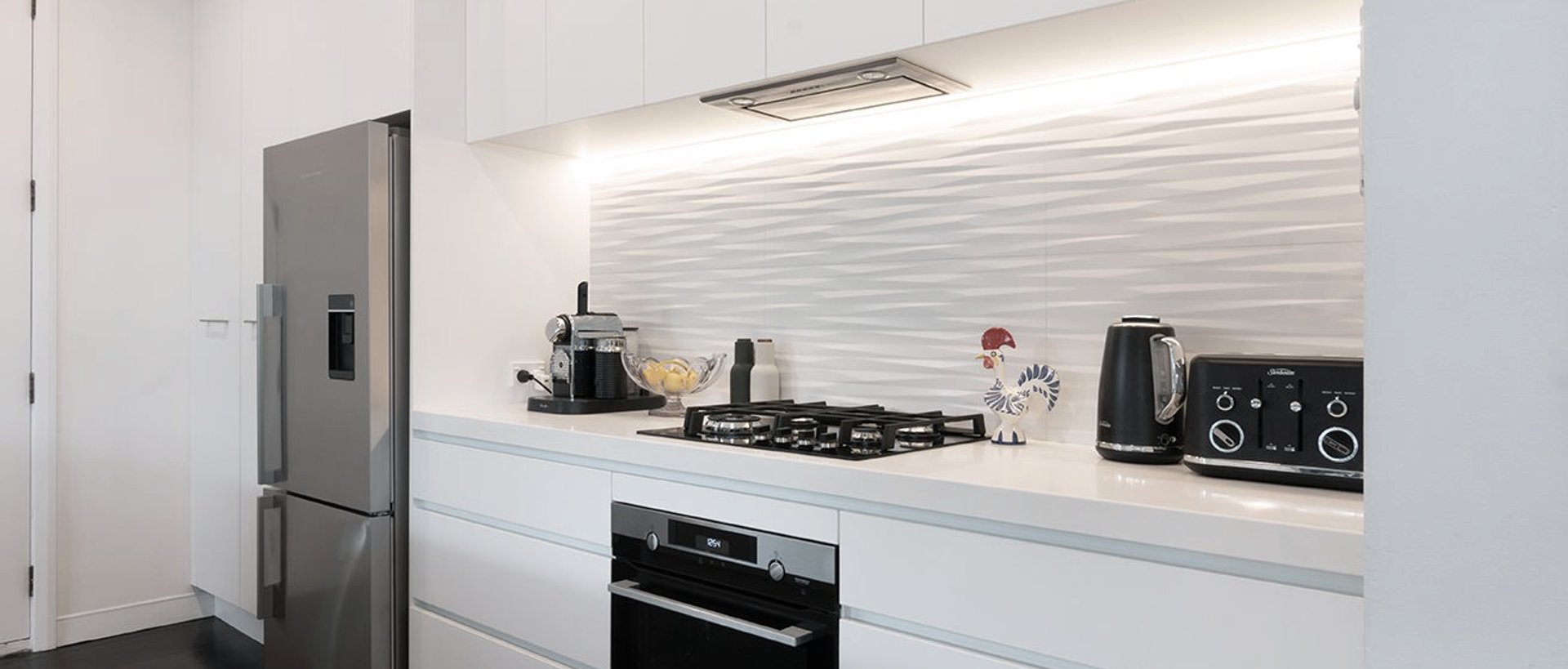 A Modern Transformation for a Dated Kitchen in Auckland by Refresh ...