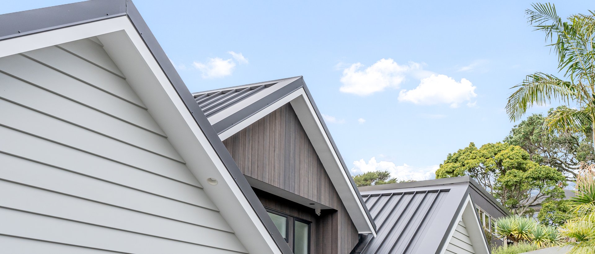 A Leaky Plaster Home Transformation by Woodsmith Building Co | ArchiPro NZ