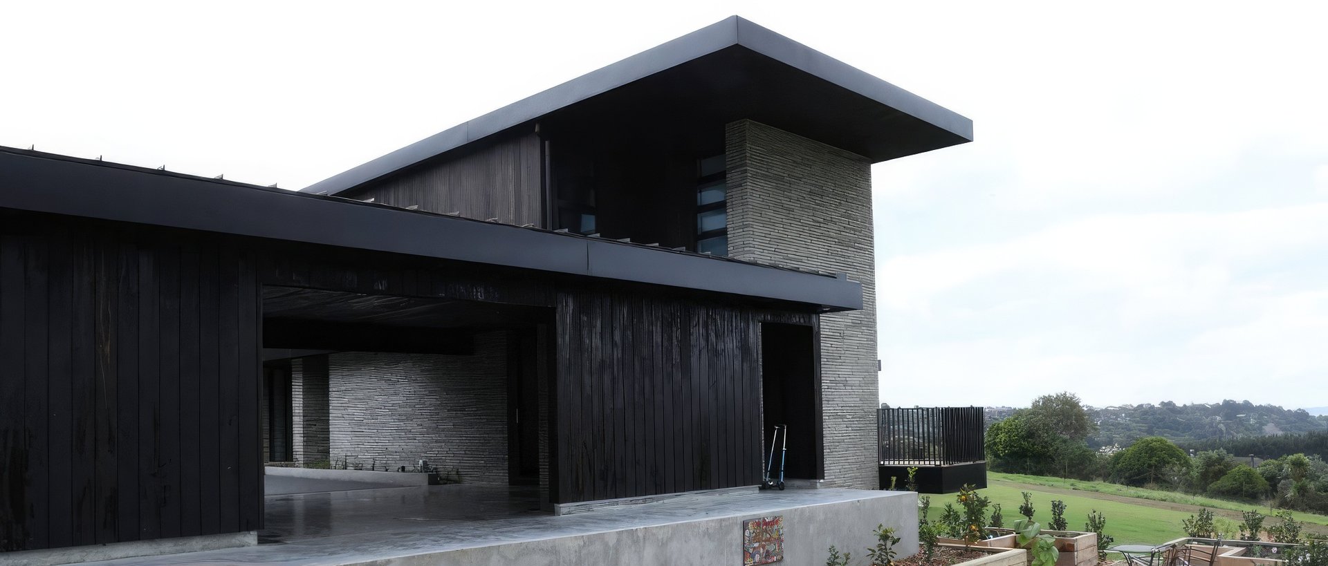 Shou Sugi Ban Charred Wood Cladding by Homing Instincts | ArchiPro NZ