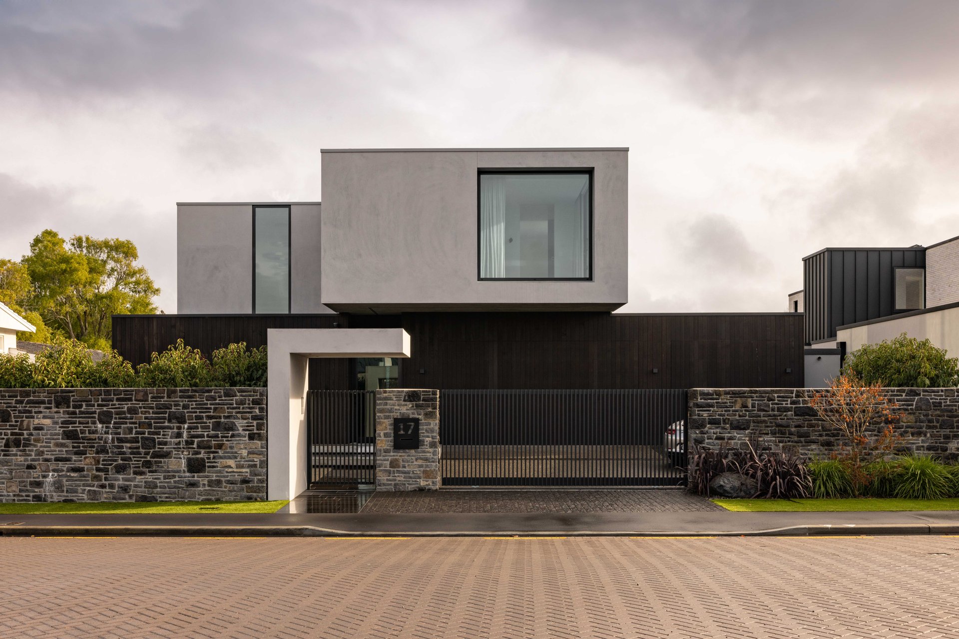 Overhang House by Hazel Redmond Photographer | ArchiPro NZ