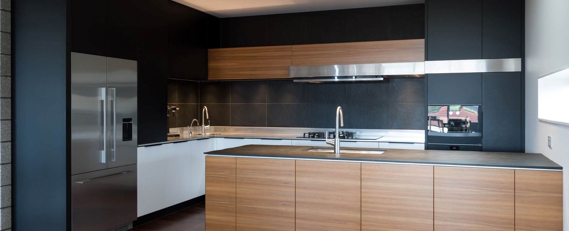 NZ Heart Rimu kitchen statement - NZ Panels Group | ArchiPro NZ