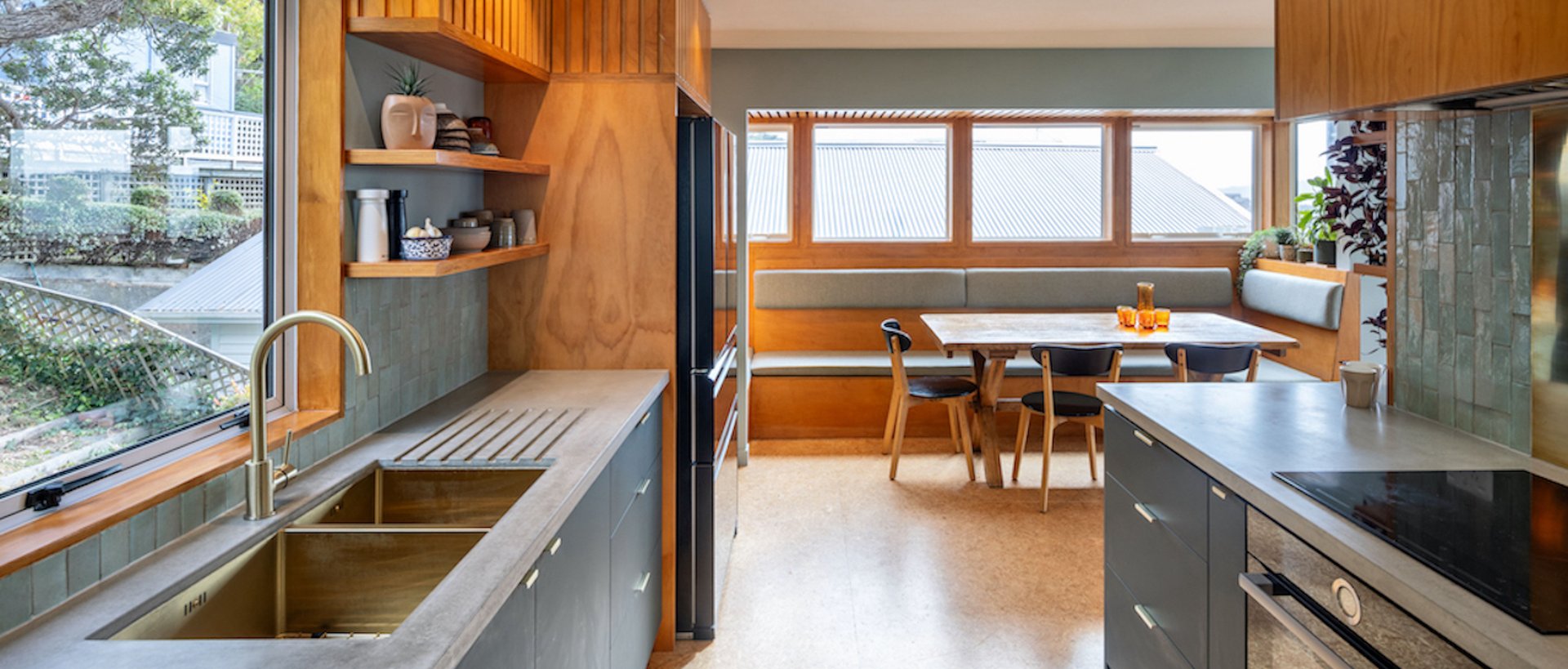 Rakau Road Harbour Haven Kitchen by Simone van der Plas Interior Design ...