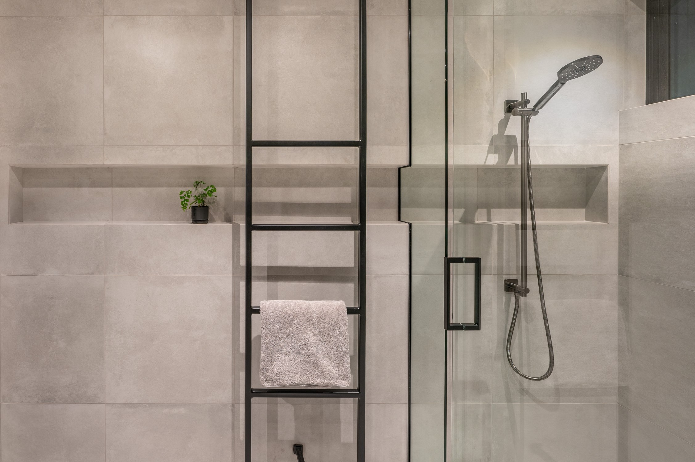 Little Alpha Loop - Christie Brothers Building | ArchiPro NZ