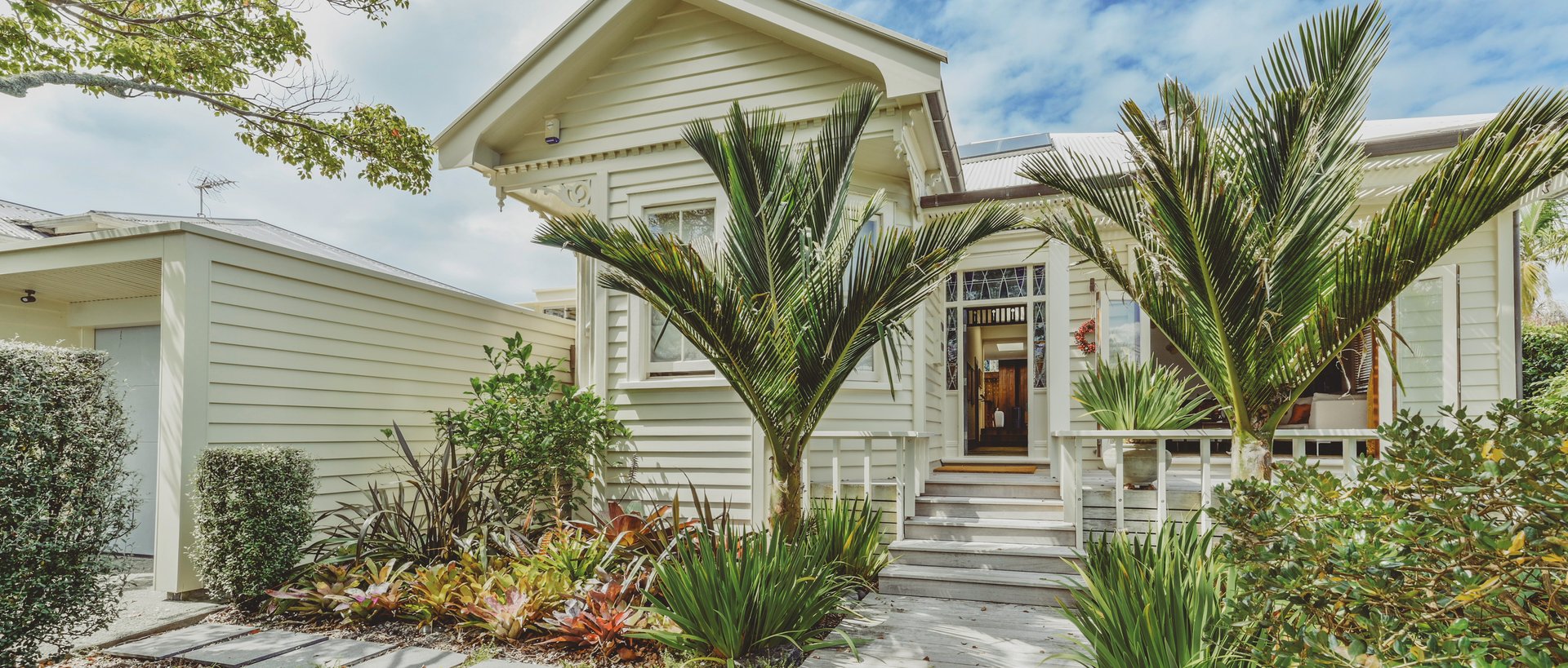 North Shore heaven by Michel Perrin Photography | ArchiPro NZ