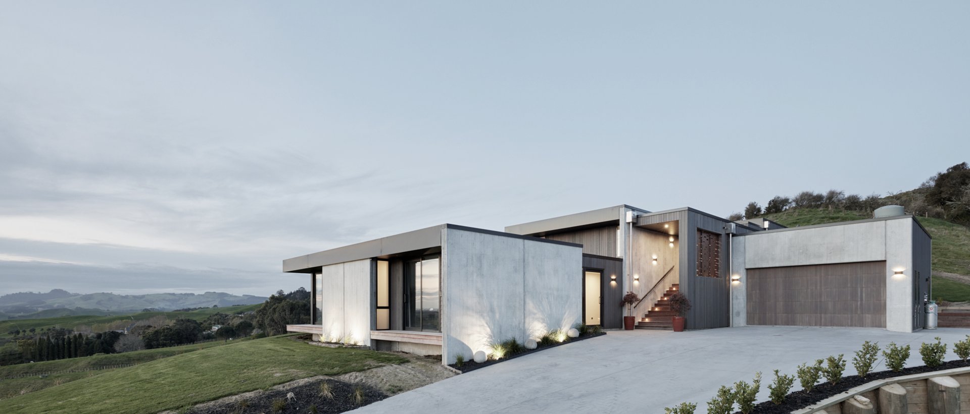 Turner Road Architecture - Stepped Ridge House by Amanda Aitken ...
