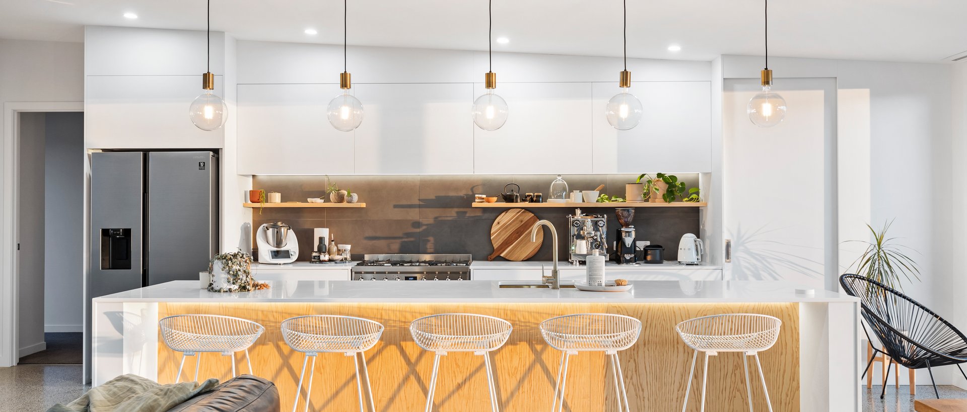 PICTURESQUE ON PUTIKI by Blake Construction Limited | ArchiPro NZ