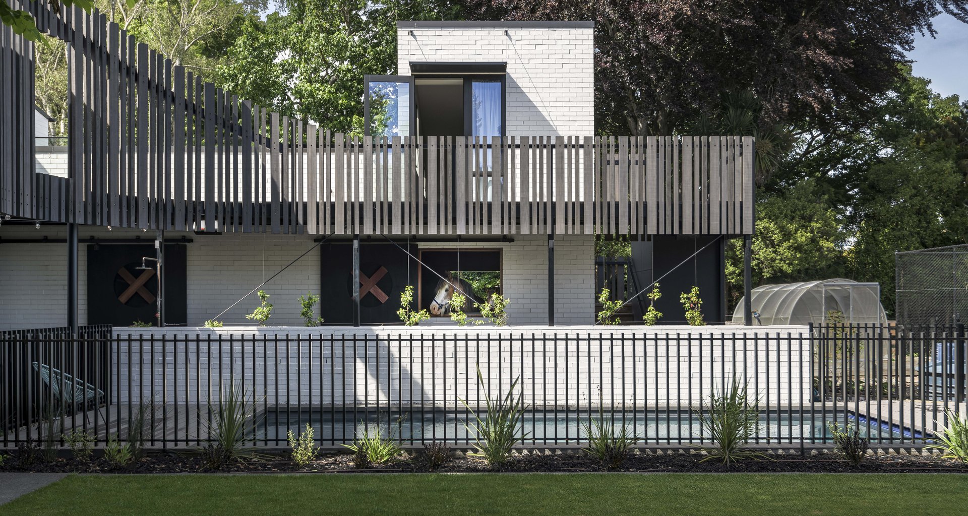 Curvature House by Stufkens+Chambers Architects | ArchiPro NZ