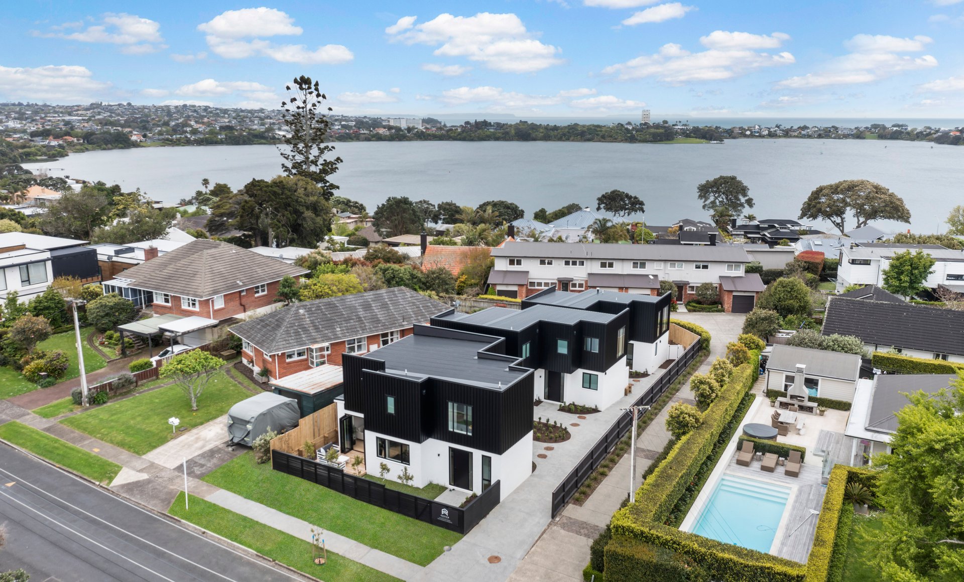 Lake Pupuke - Takapuna by Austen Projects | ArchiPro NZ