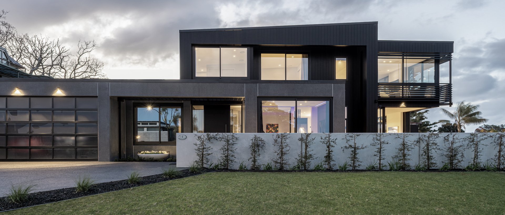 Murrays Bay by Mike Hollman Photography | ArchiPro NZ