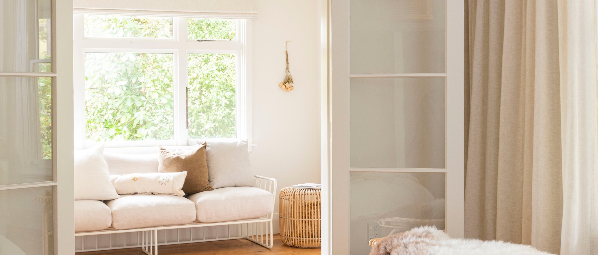 Ben & Brie's Lovingly Restored Five Acre Farm Cottage by Floorscape ...