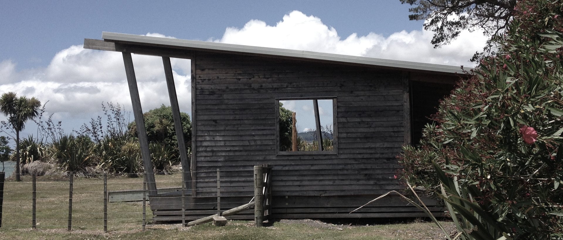 Limestone Island Shelter by Felicity Christian Architect | ArchiPro NZ