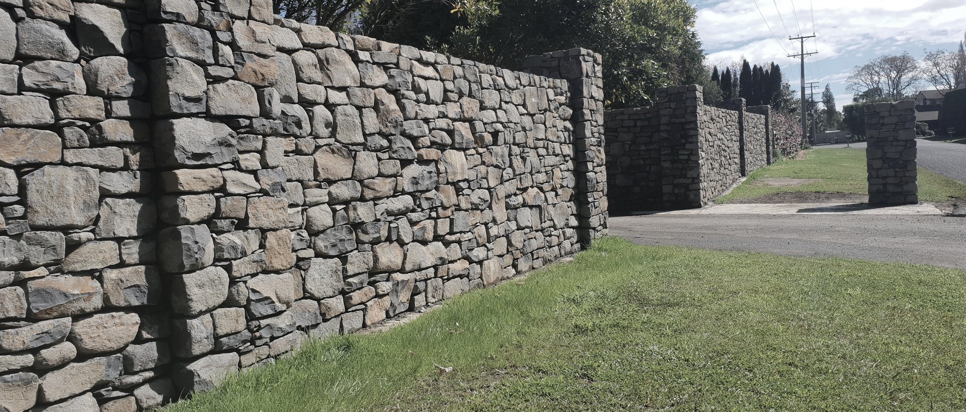 Basalt Entrance Wall by Highland Stone | ArchiPro NZ