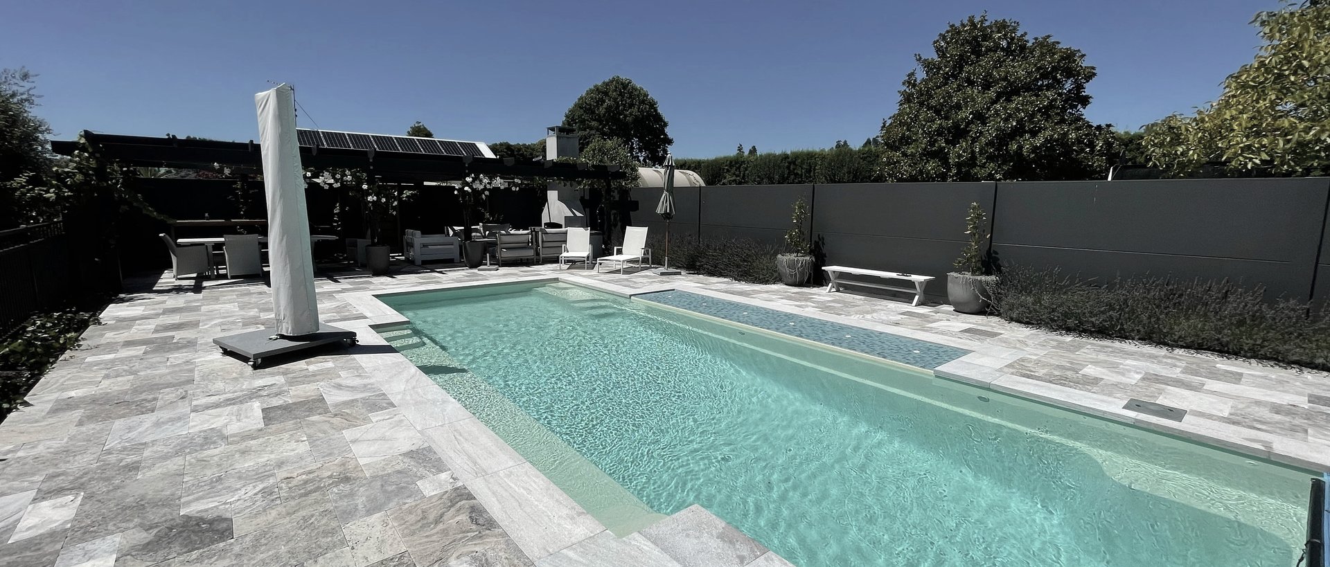 The Ultimate Outdoor Entertainers Area by Compass Pools New Zealand ...