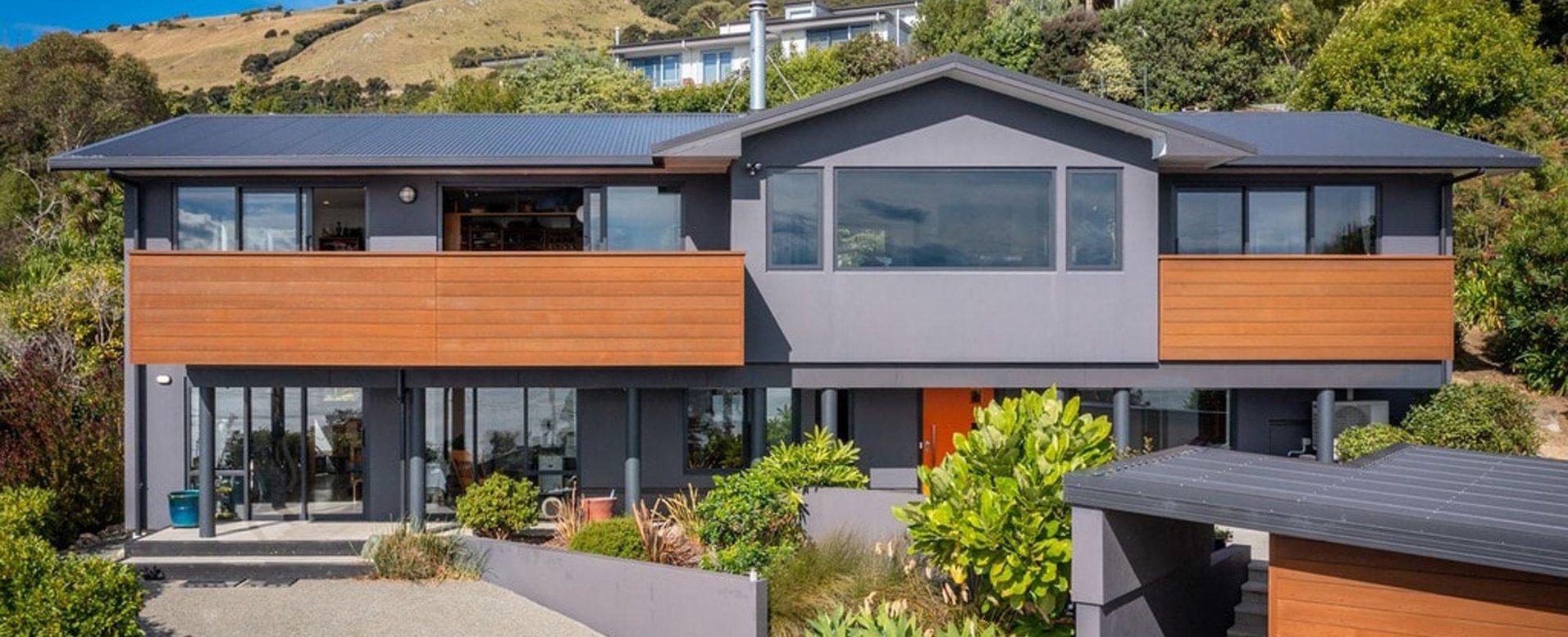 Keep the view and renew! by Tasman Homes | ArchiPro NZ