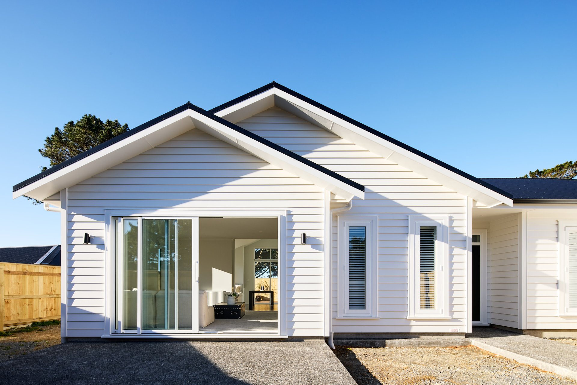 Johnsonville New Build by Resolute Construction | ArchiPro NZ